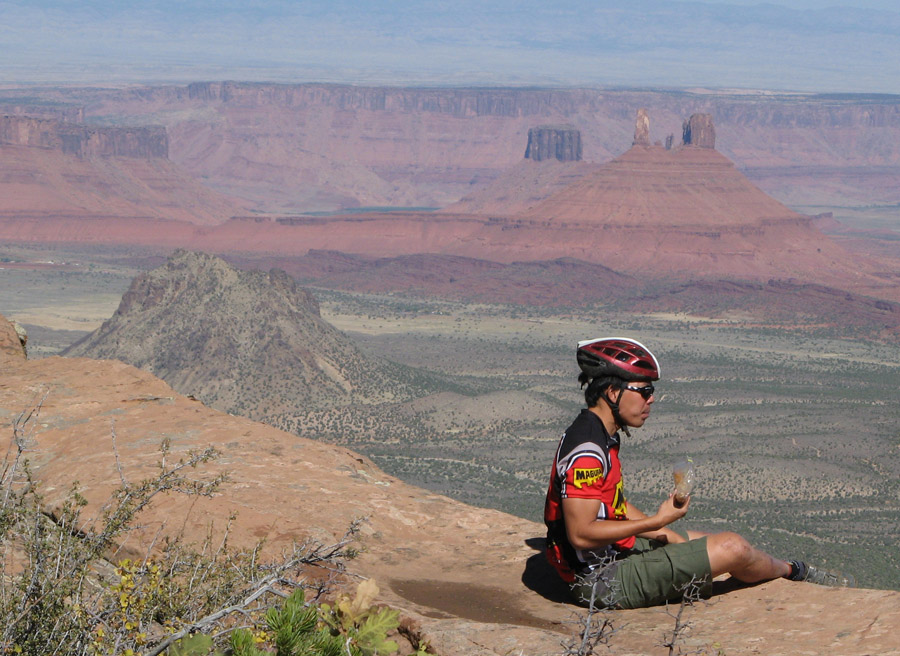 The World's Most Dangerous Cycling Tracks [in Photographs] - The ...